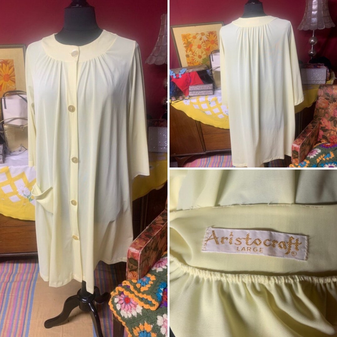 VOLUP Yellow Submarine Sleepwear, Plus Size Vintage Dress, Housecoat ...