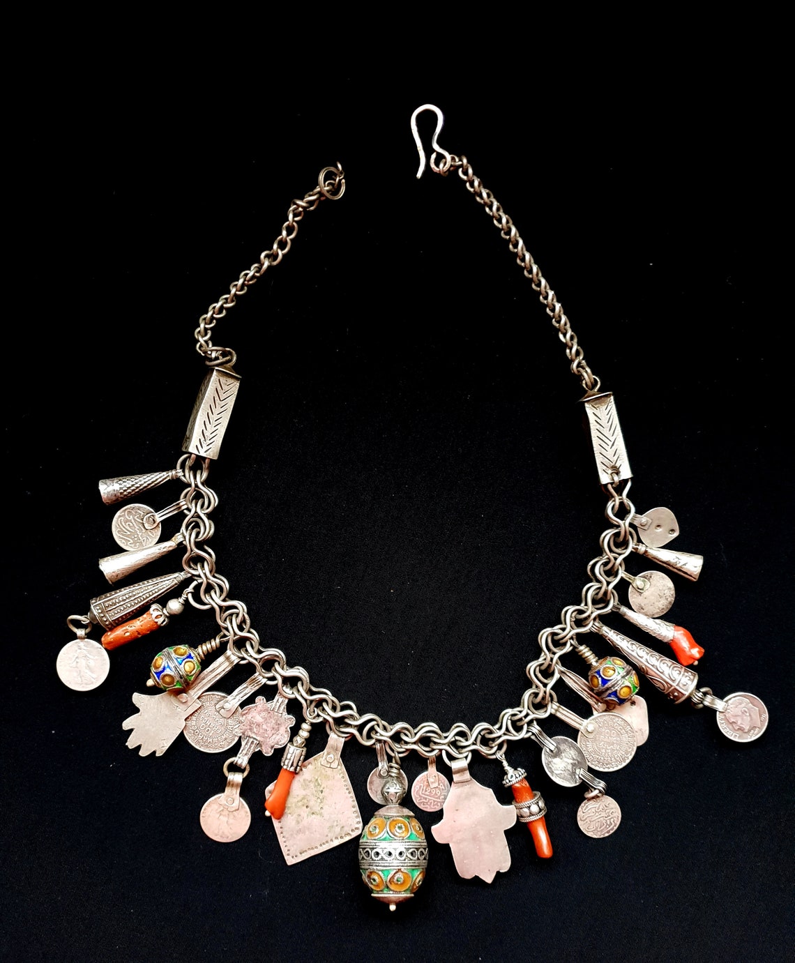 Maroc – Ancien collier berbère Amazigh en argent « Hbil » avec diverses ...