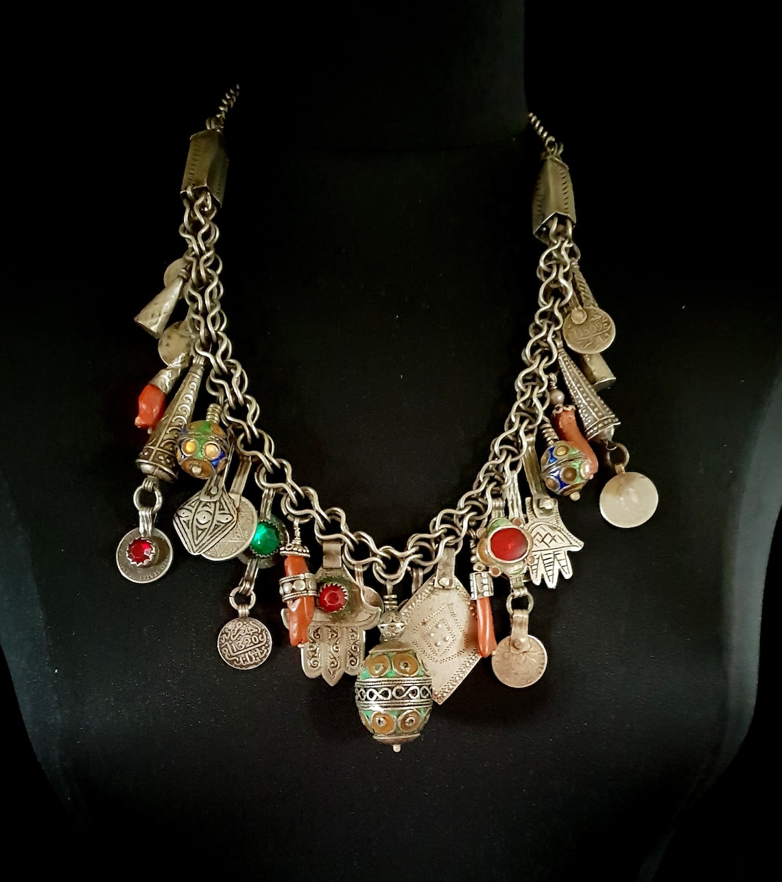 Maroc – Ancien collier berbère Amazigh en argent « Hbil » avec diverses ...