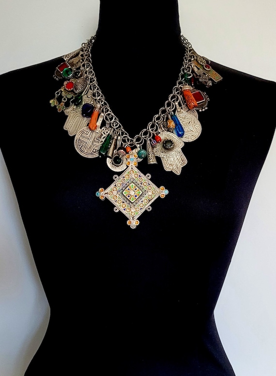 Old Amazigh Berber necklace in silver and various pen… - Gem