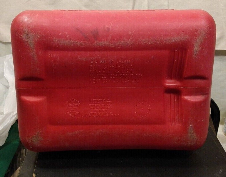 Vintage Pre Ban Gott 2 1/2 Gallon Gas Can Model #1226 - Etsy