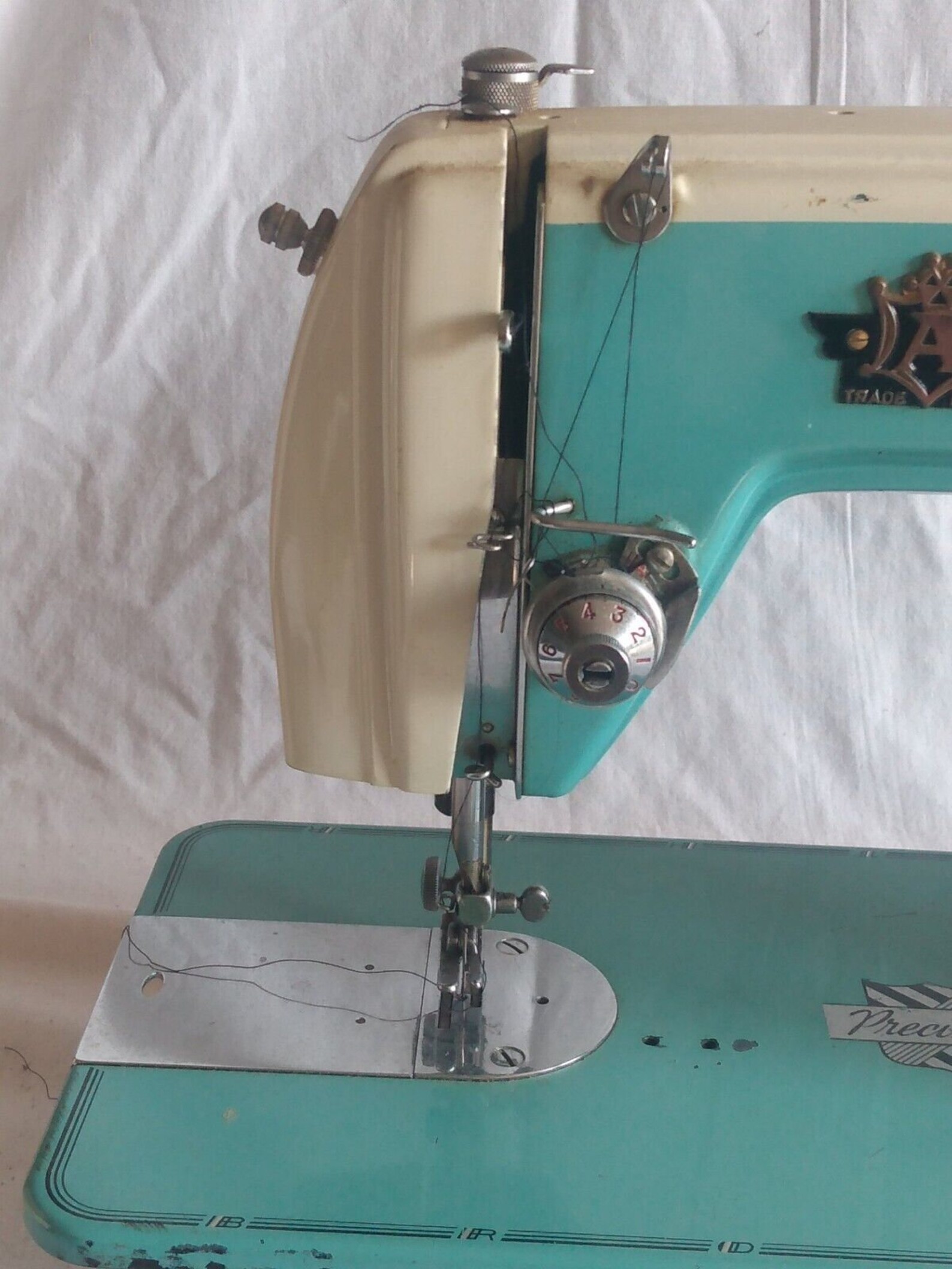 Vintage ATLAS Deluxe Precision Portable Sewing Machine No Carrying Case ...