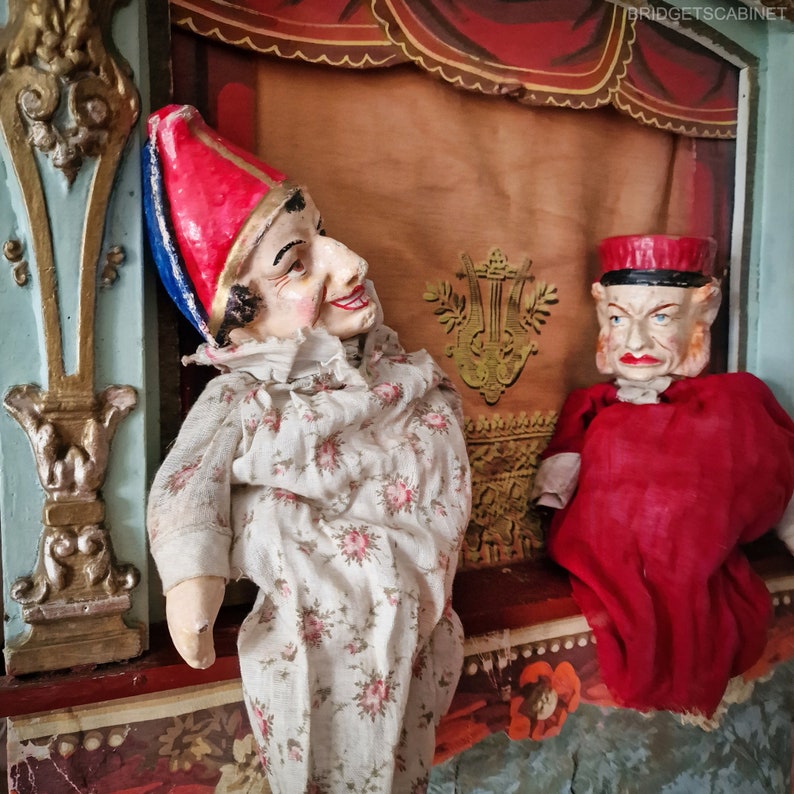 Late 19th-century Guignol Puppet Theater With 2 Original Puppets - Etsy