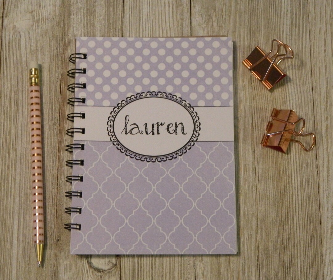 Carnet/Journal Monogrammé Polkadot et Quatrefoil, violet clair/lilas ...