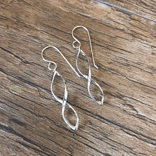 Infinity Earring - Etsy