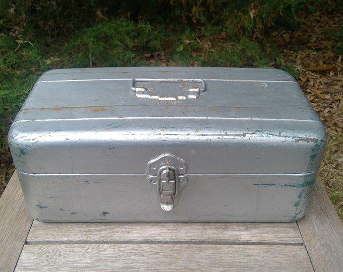 Fantabulous Vintage UNION TOOL BOX 1951 Steel Utility Chest Tray Insert ...