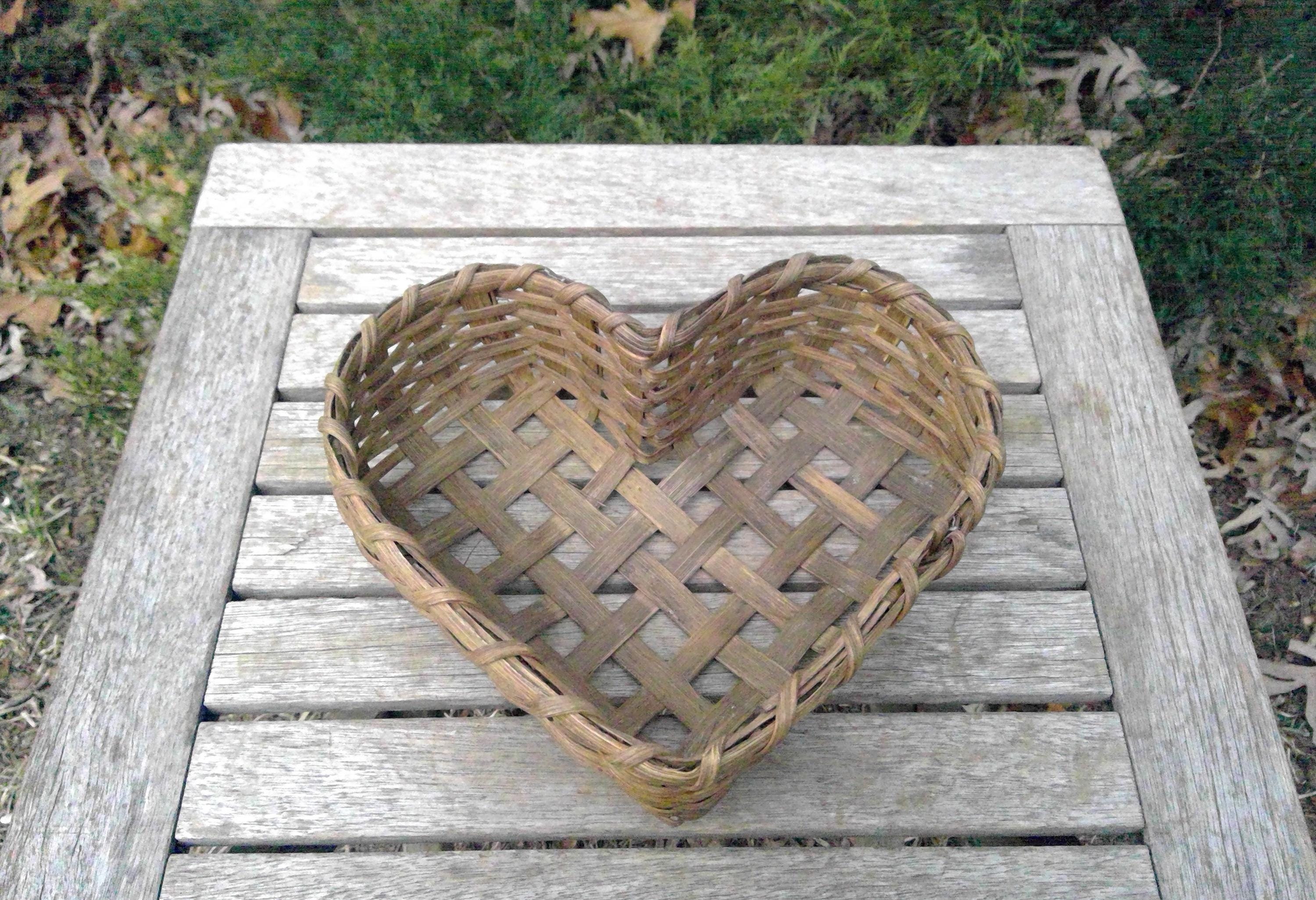 Vintage HEART SHAPED Splint Wood & Wicker BASKET Catchall Vanity Basket ...