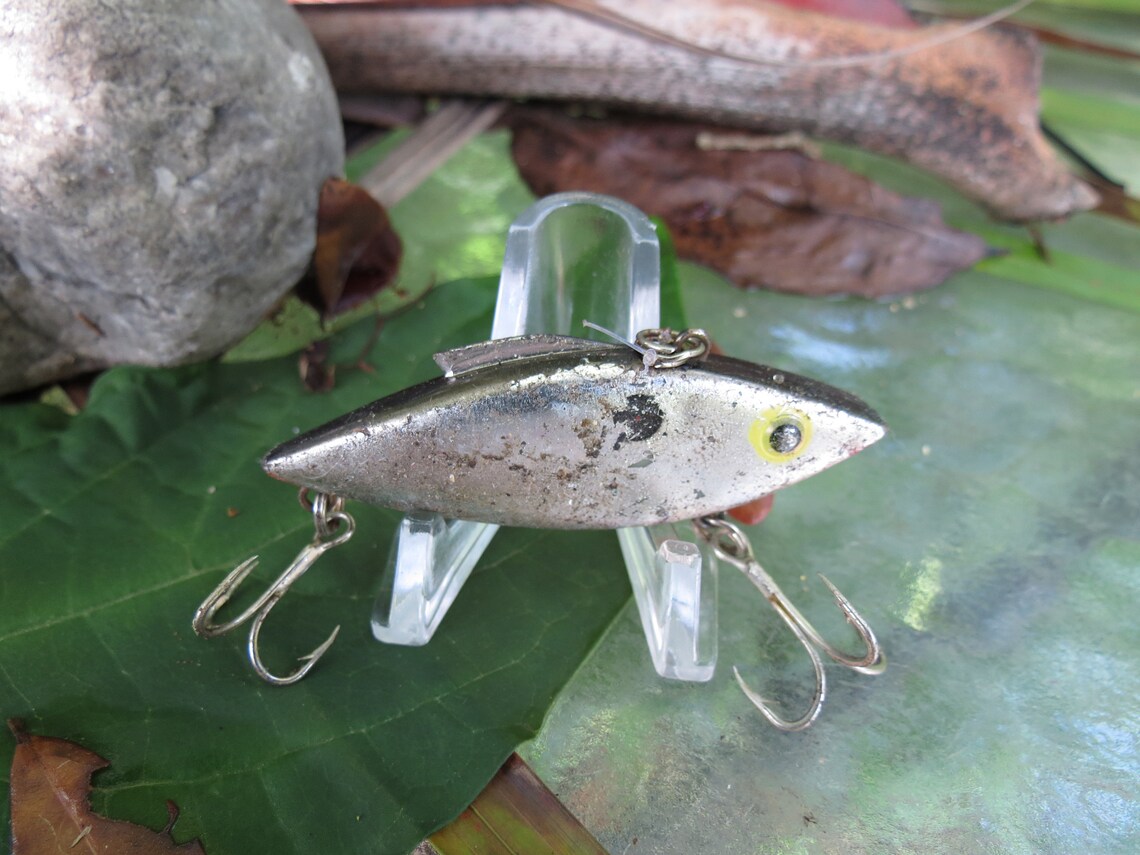 Silver Plastic Fishing Lure Rattles Antique - Etsy.de