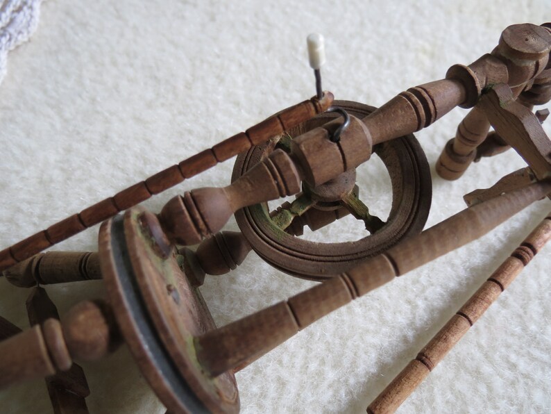 Miniature Working Spinning Wheel Antique Collectible Sewing | Etsy