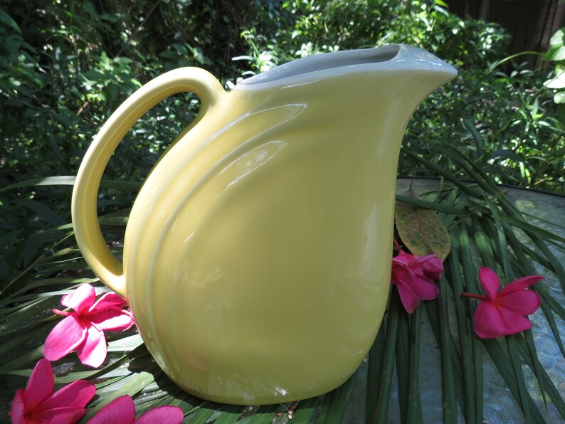 Hall Pitcher Vintage Yellow Pottery Pitcher Excellent - Etsy
