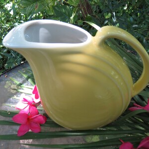 Hall Pitcher Vintage Yellow Pottery Pitcher Excellent Condition - Etsy