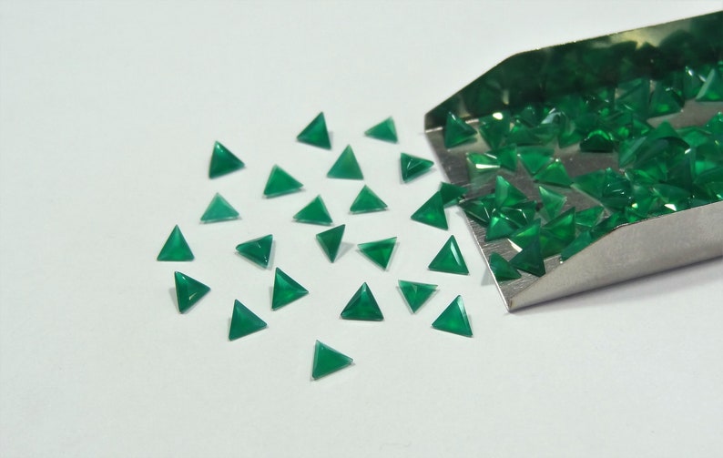 Natural Green Agate Triangle Shape Stones SIZE CHOICE Loose | Etsy