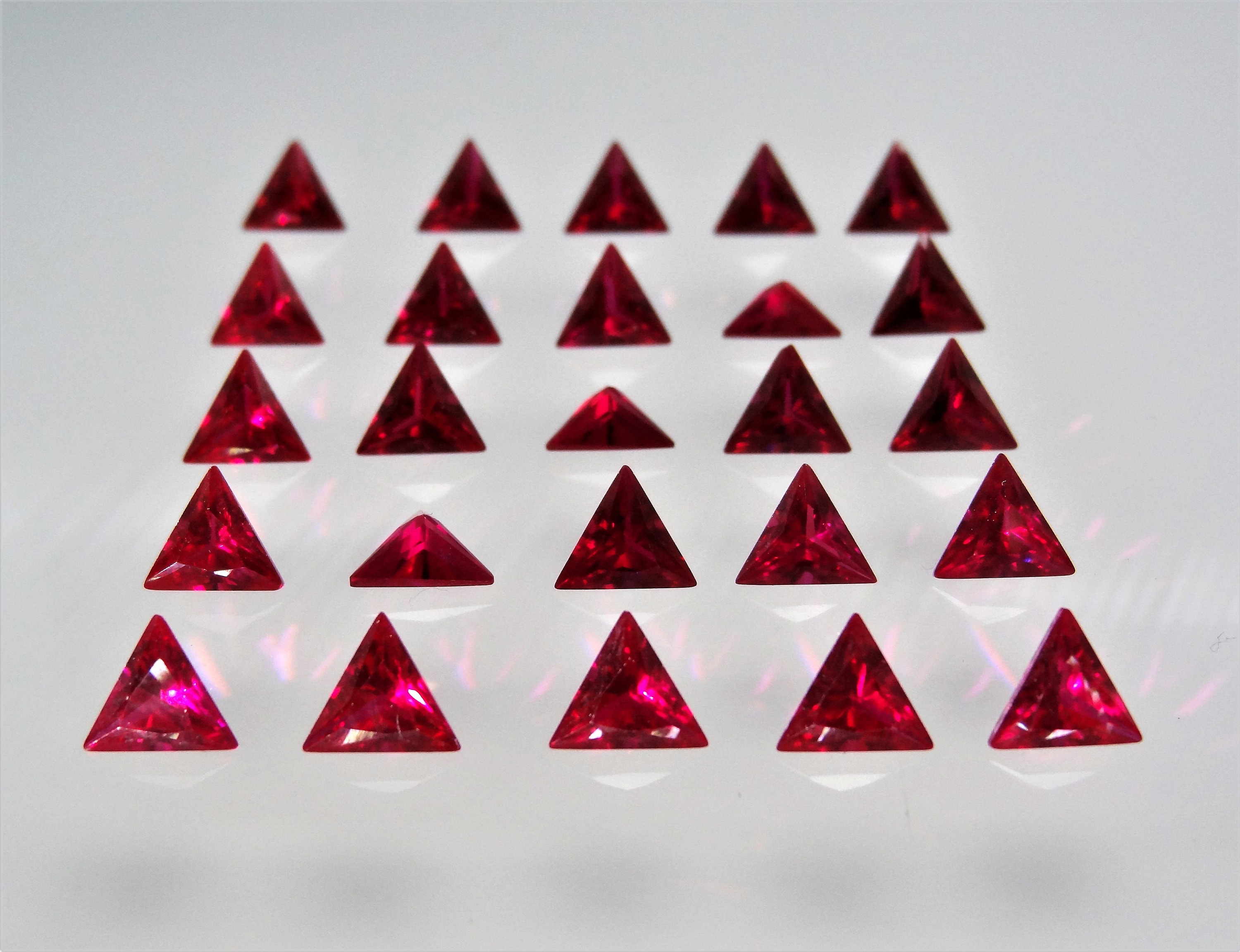 Red Ruby Triangle Cut Shape SIZE CHOICE Loose Stones Corundum - Etsy