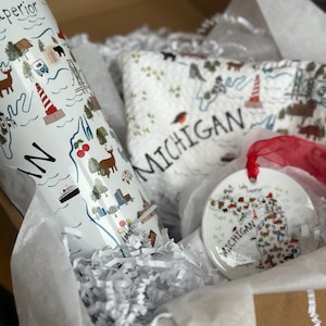 Michigan-lovers Gift Box - Michigan Icons - Michigan Tumbler, Michigan ...