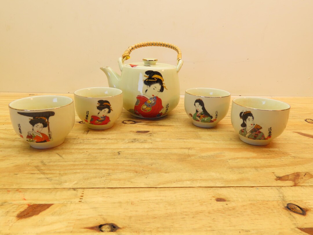 Japanese Tea Set Porcelain Geisha 5 Pc Sake Set - Etsy