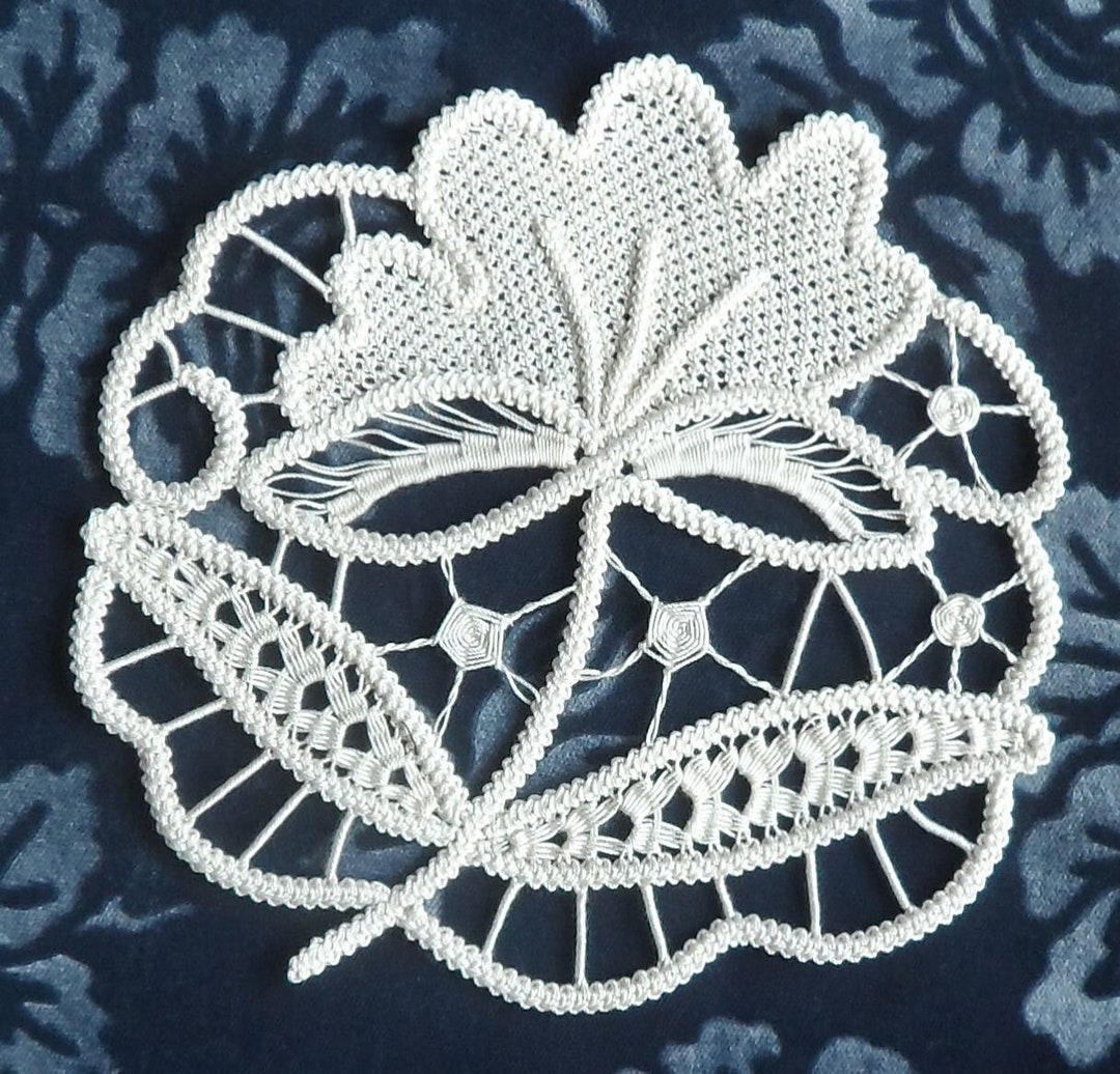Romanian Point Lace Kits, Small Doilies - Patterns No. 113CE, No. 116CE ...
