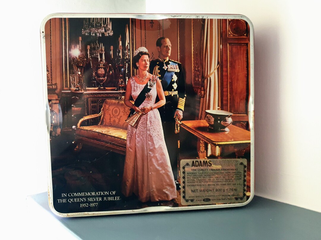 Large Vintage Tin, Queen Tin, Queen Canister, 1970's, Royal, Queen ...