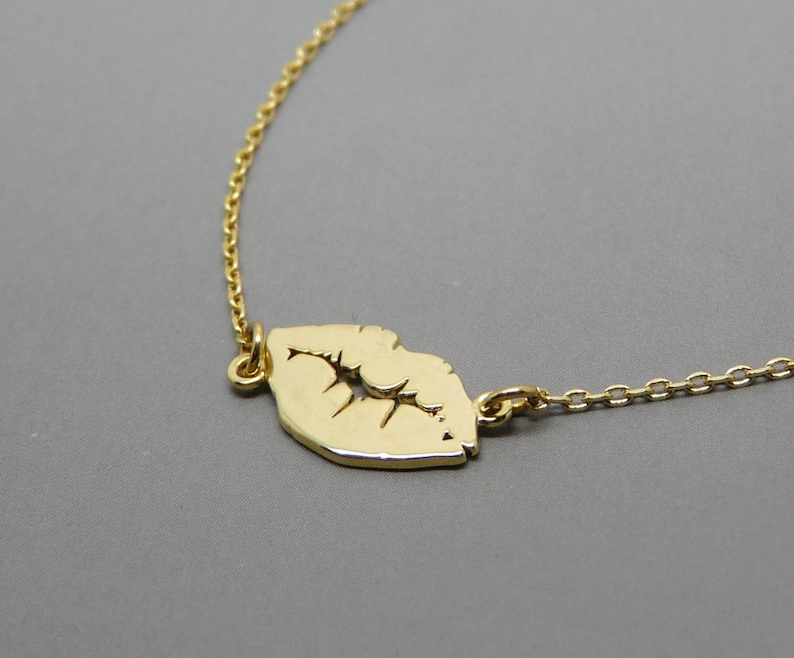 Lips Necklace, Gold Kiss Pendant, Sexy Lips Charm, Love Jewelry Gift ...