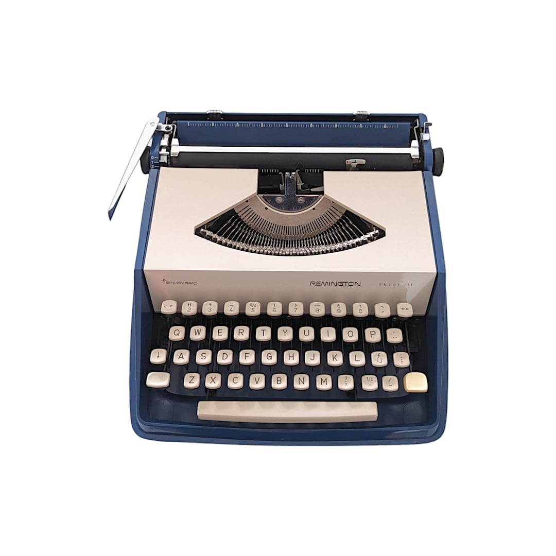 SALE Vintage Portable Remington Envoy Typewriter From the 1970s in Good ...