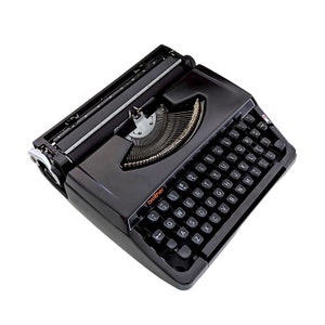 SALE Black Brother Deluxe 220 Typewriter, a Good Working and Vintage ...
