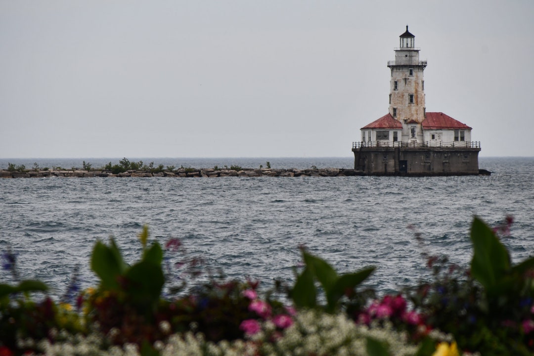 Chicago Harbor Lighthouse and Navy Pier Photo; Jyradin Photography ...