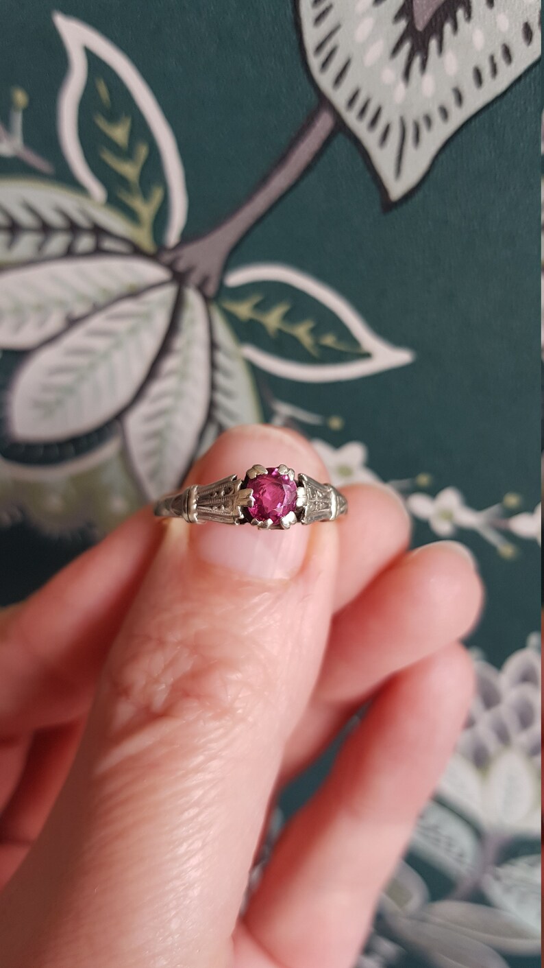 5E Gorgeous Art Deco 9ct Gold Platinum Ruby Diamond Ring Size - Etsy