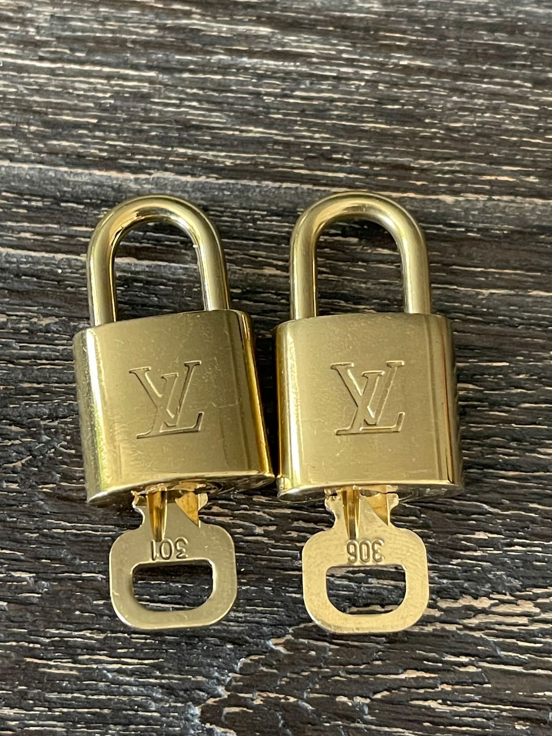 SL-212 Louis Vuitton Padlock Locks and Keys 306 & 301 LV Purse Charm ...