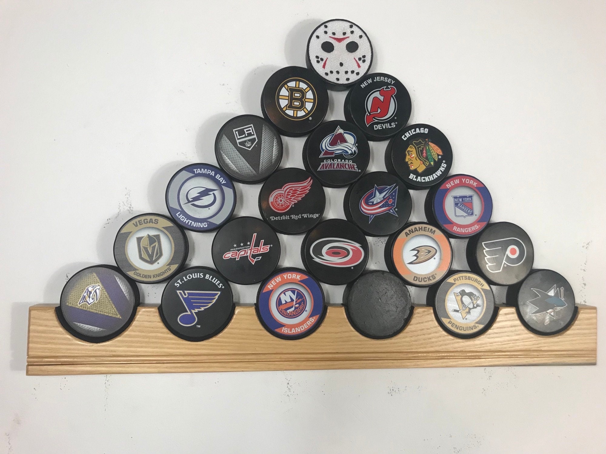 6 to 21 Hockey Puck Holder Wall Rack Mount Floating Shelf Display - Etsy