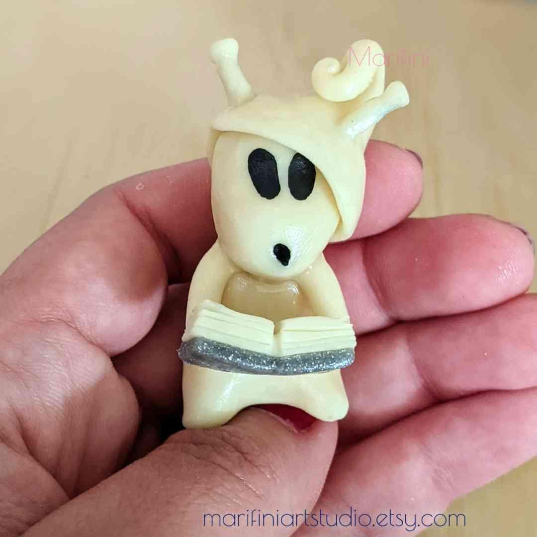 Bookworm Gnome Alien Glows in the Dark/ Book Lover Alien/ Miniature ...