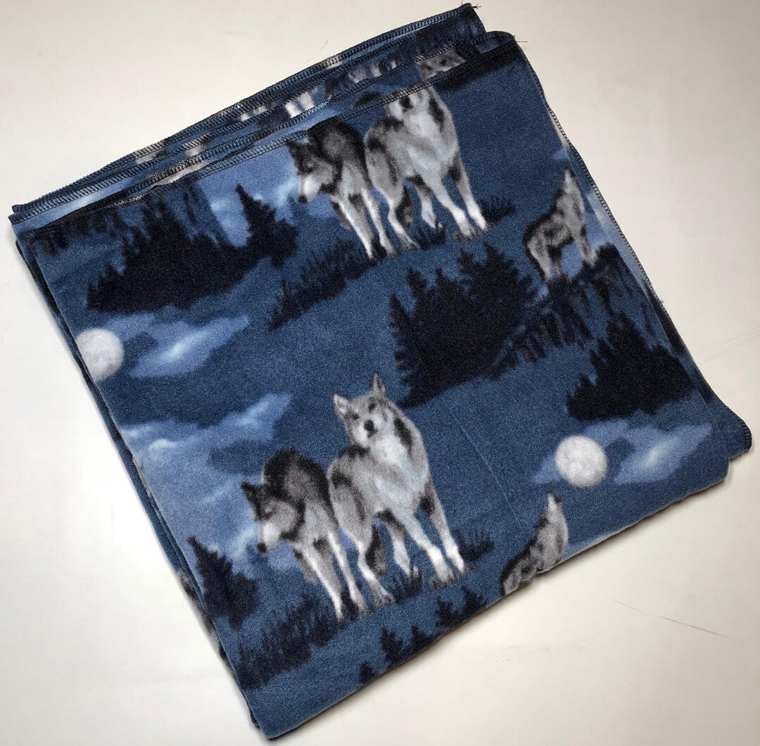 Zoofleece Wolf Blanket Quilt Throw Wolves Howling Blue Moon Animal ...