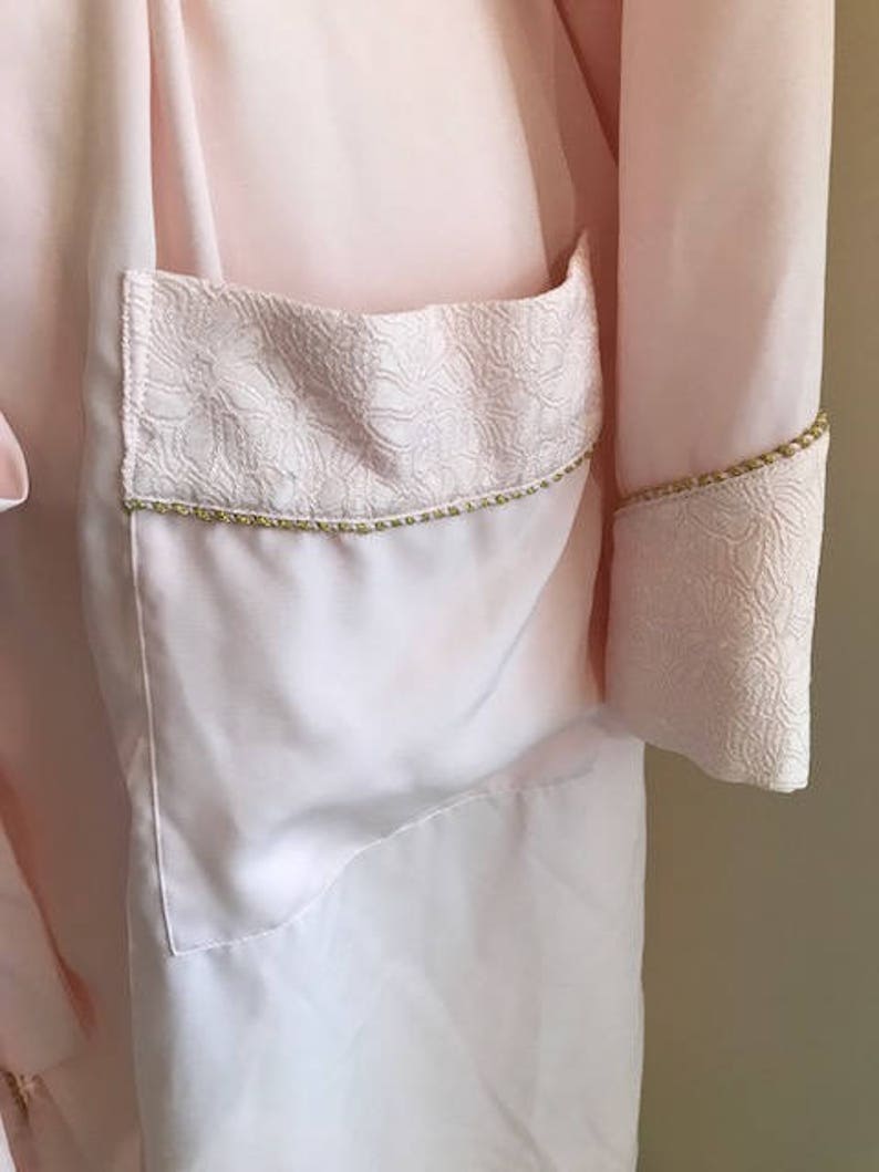 Beautiful and Elegant Victoria Secret's Pink Robe Small/petite Bride ...