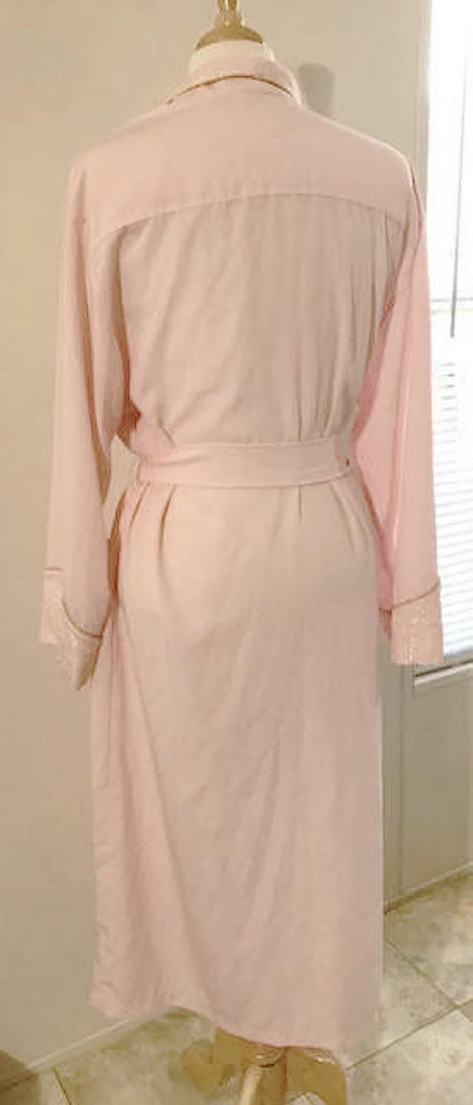 Beautiful and Elegant Victoria Secret's Pink Robe Small/petite Bride ...