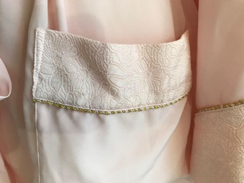 Beautiful and Elegant Victoria Secret's Pink Robe Small/petite Bride ...