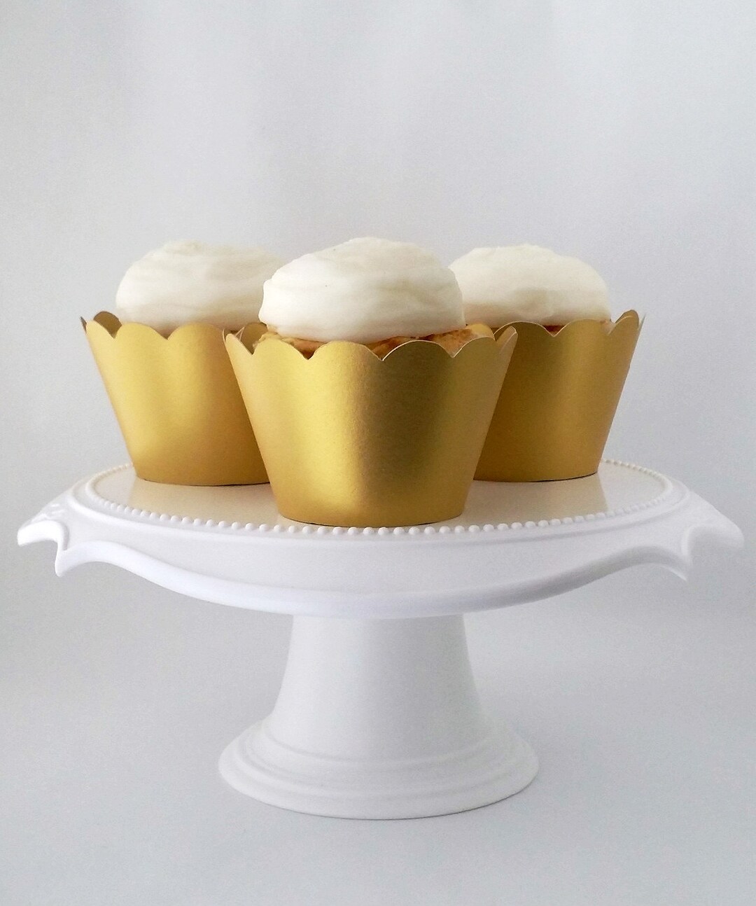 12 Gold Cupcake Wrappers | Standard Sized | Metallic Gold, Gold Wedding ...