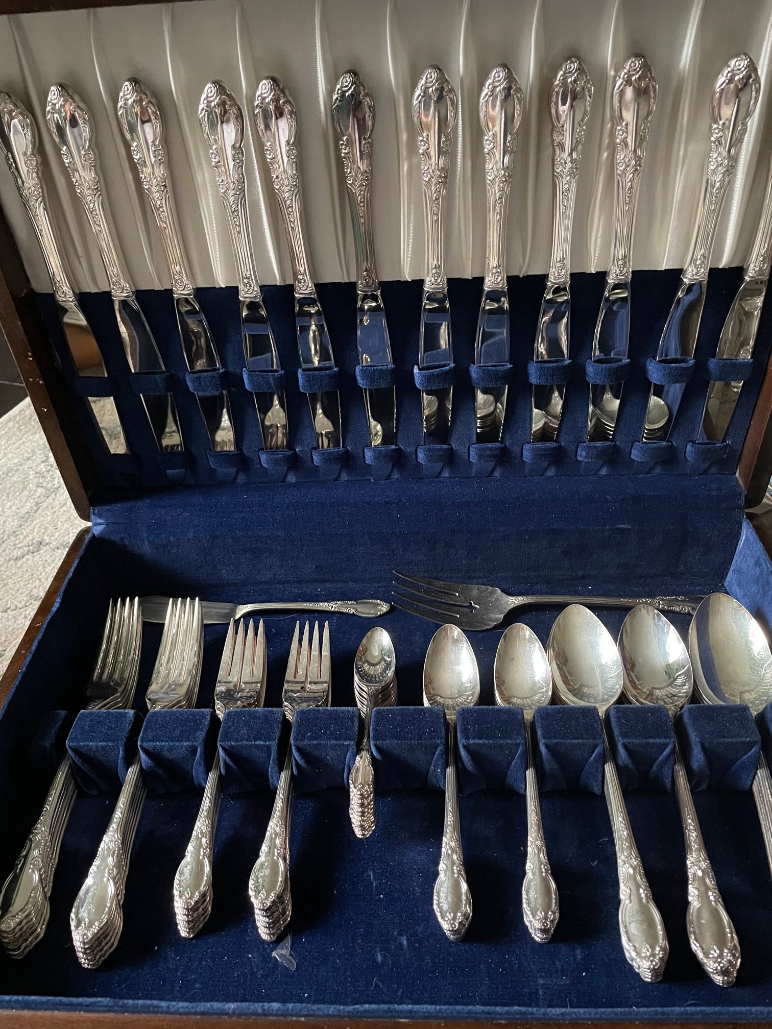 1847 Rogers Oneida Silver Plated Flatware Enchantment Pattern Set for ...