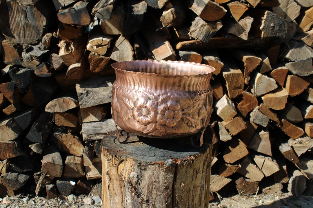 Round Copper Vase With Chiseled Flowers and Feet, Hand Made - Etsy