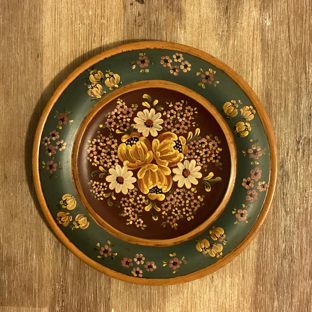 2 Painted Wooden Wall Plates Rustic Country Cottage Decor Traditional ...