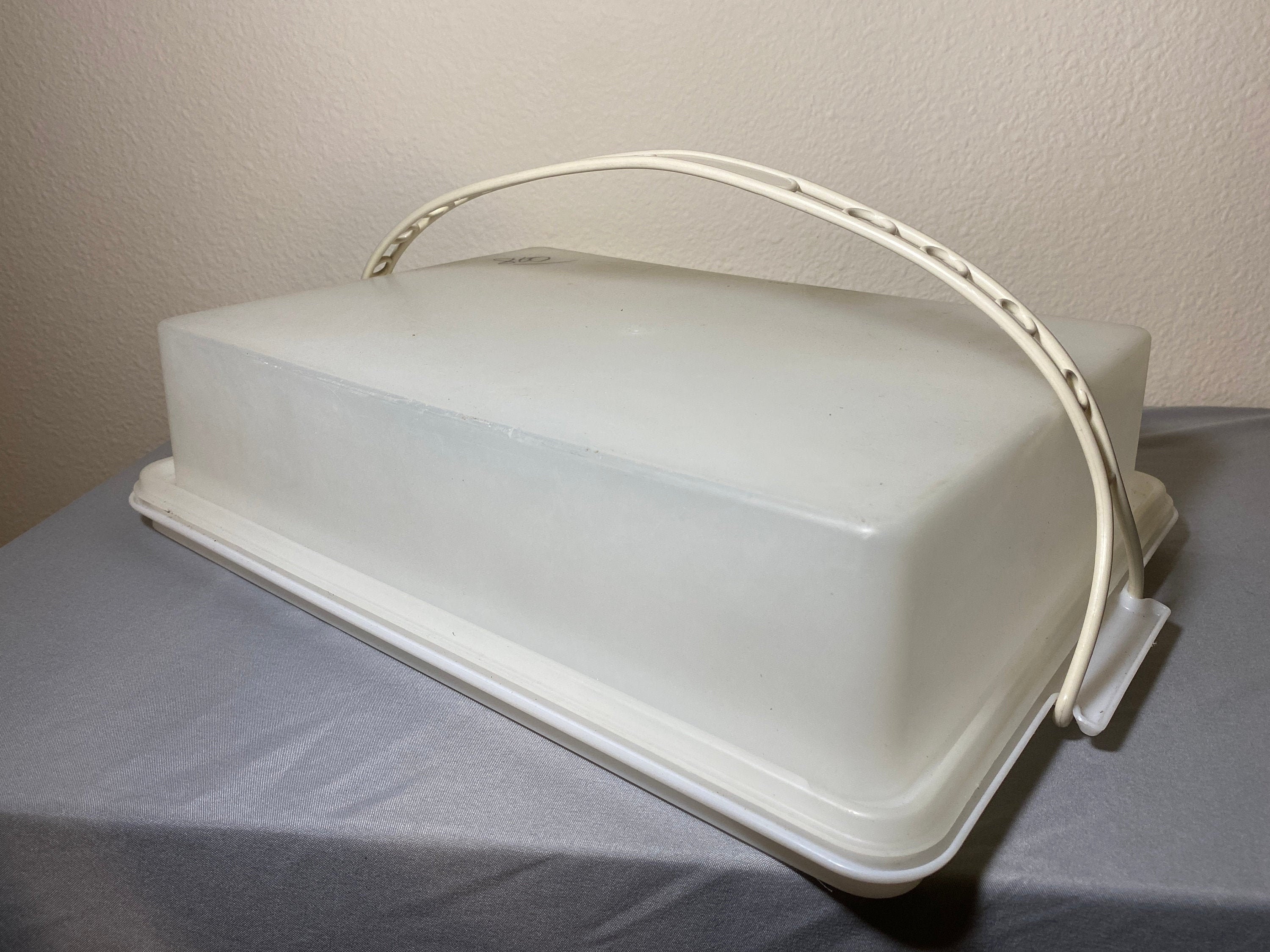 Tupperware Cake Taker Handle for sale | Only 4 left at -70%