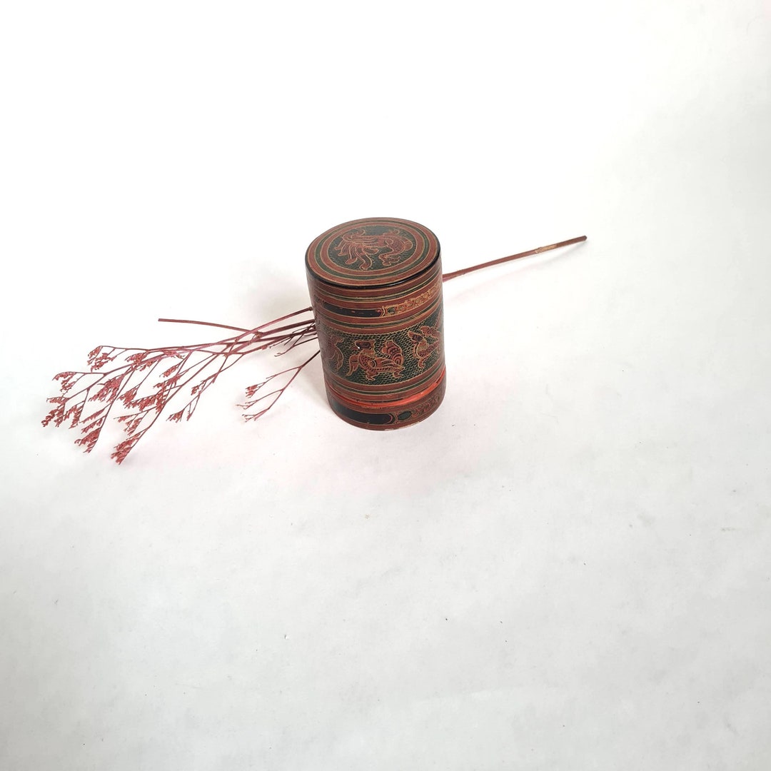 Vintage Betel Box Red Black Gold Bamboo Lacquered Wood Round Hand ...