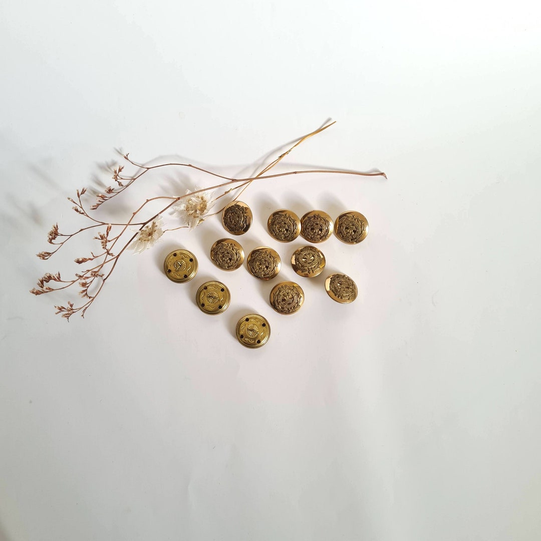 Vintage Old Unit Button the Welch Regiment/metal Golden Bronze Color ...