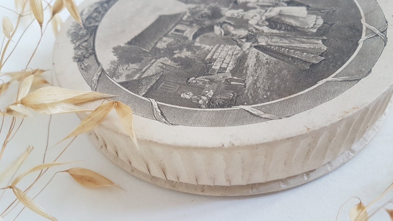 Vintage Round Box/old Collection/sugared Almond/white Grey/celebration ...