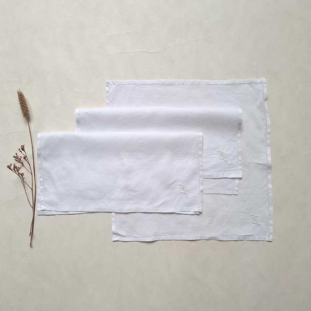 Vintage 3 White Linen Handkerchiefs/monogram M/diamond Cartridge/hand ...