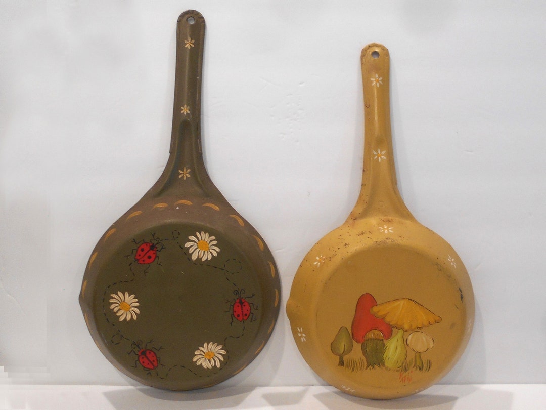 Set of 2 Vintage Hand Painted Metal Pans Wall Decor Daisies Ladybugs ...
