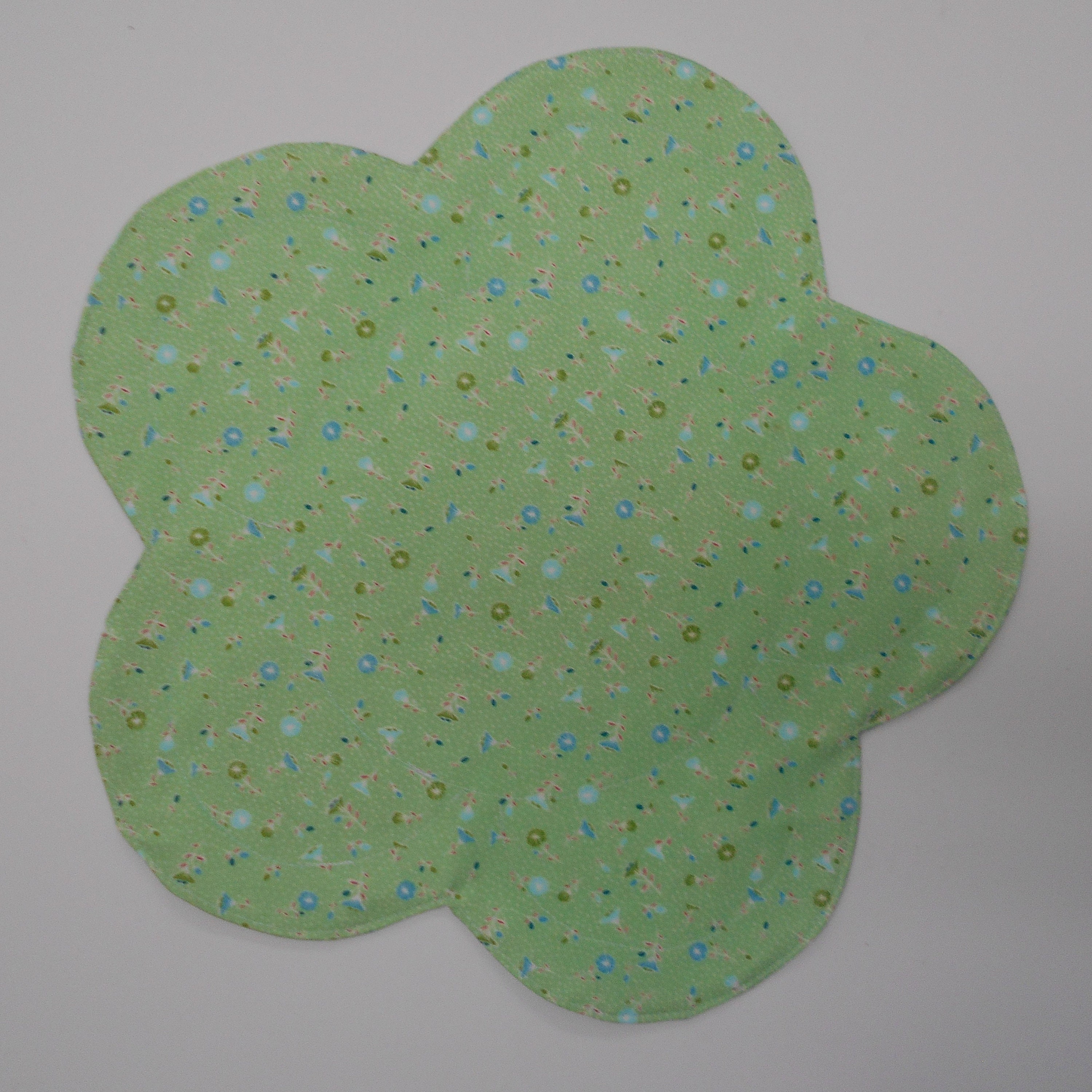 How to Make Fabric Flower Shaped Placemats Doilies | Etsy
