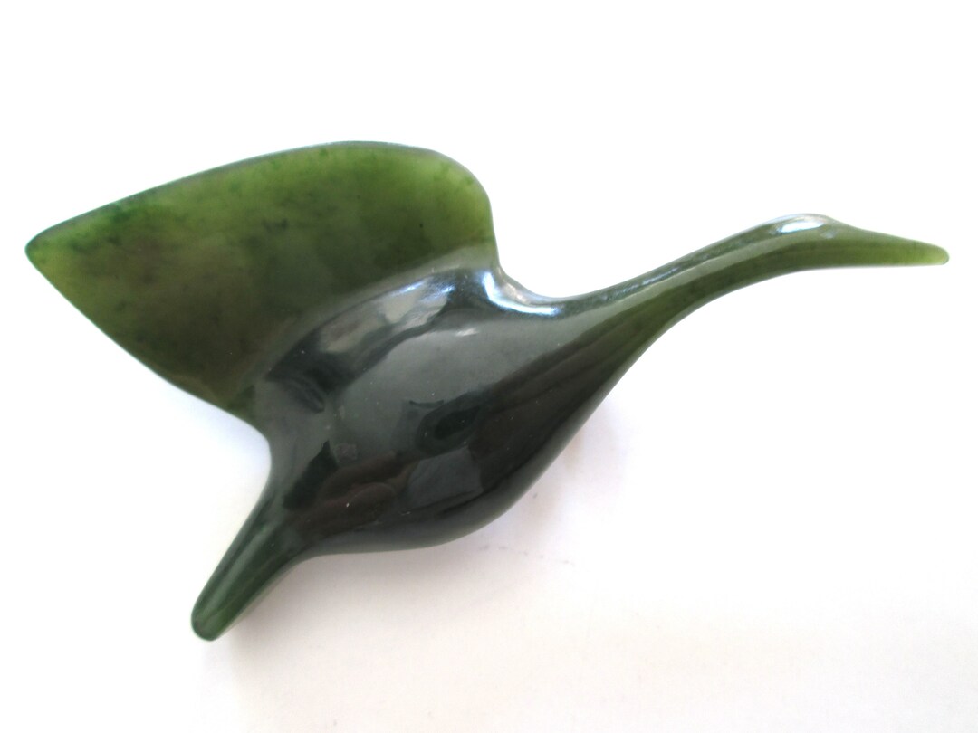 Lovely Vintage Brooch Pin Hand Carved Nephrite Jade Deep Green Bird ...