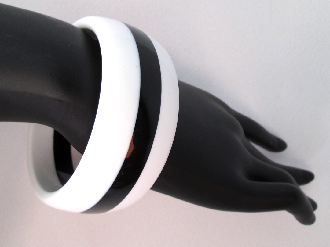 Timeless Vintage Bangle Bracelet White Cream Black Stripe Striped ...