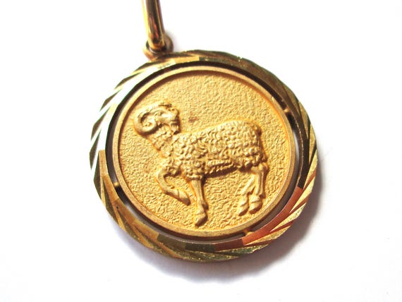 Vintage Medallion Pendant Aries Zodiac Sign Symbol Ra… - Gem