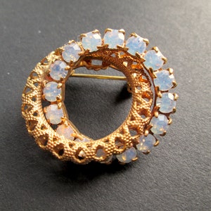 Beautiful Vintage Circles Double Loop Knot Brooch Pin Textured Gold ...