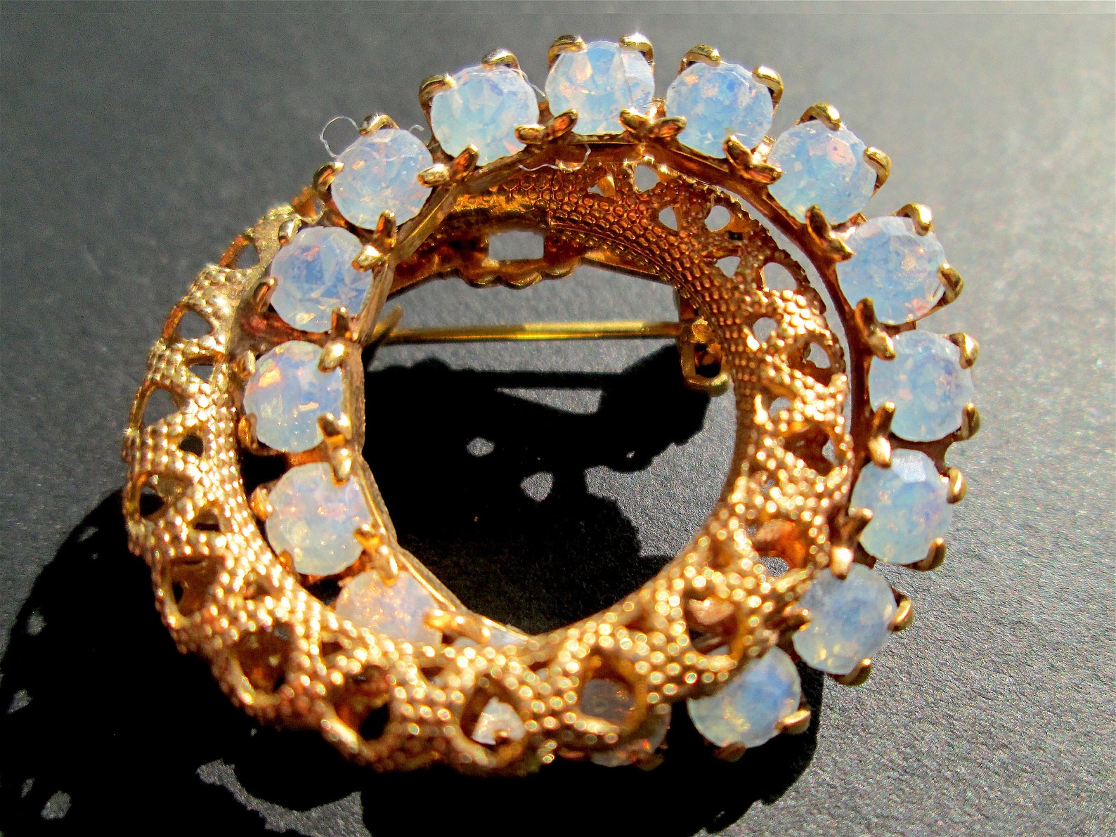 Beautiful Vintage Circles Double Loop Knot Brooch Pin Textured Gold ...