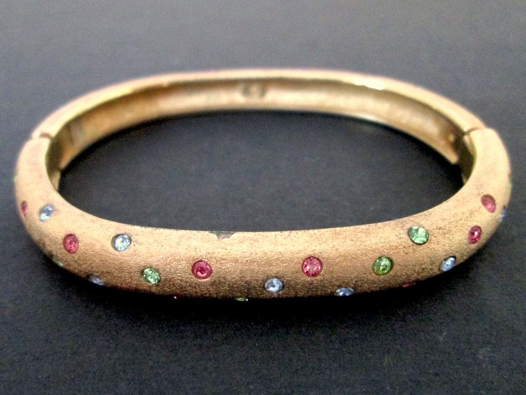 Sweet Vintage Bangle Bracelet Swan Mark Swarovski Textured Matte Gold ...
